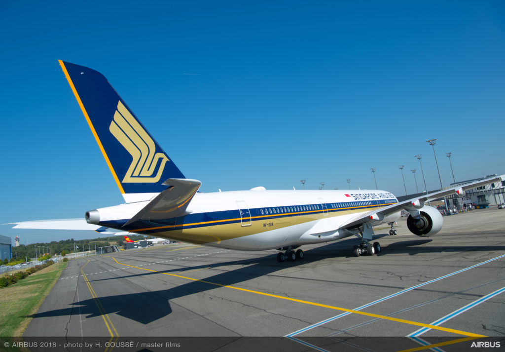 A350-900 Ultra Long Range Singapore Airlines MSN220 on ground ...